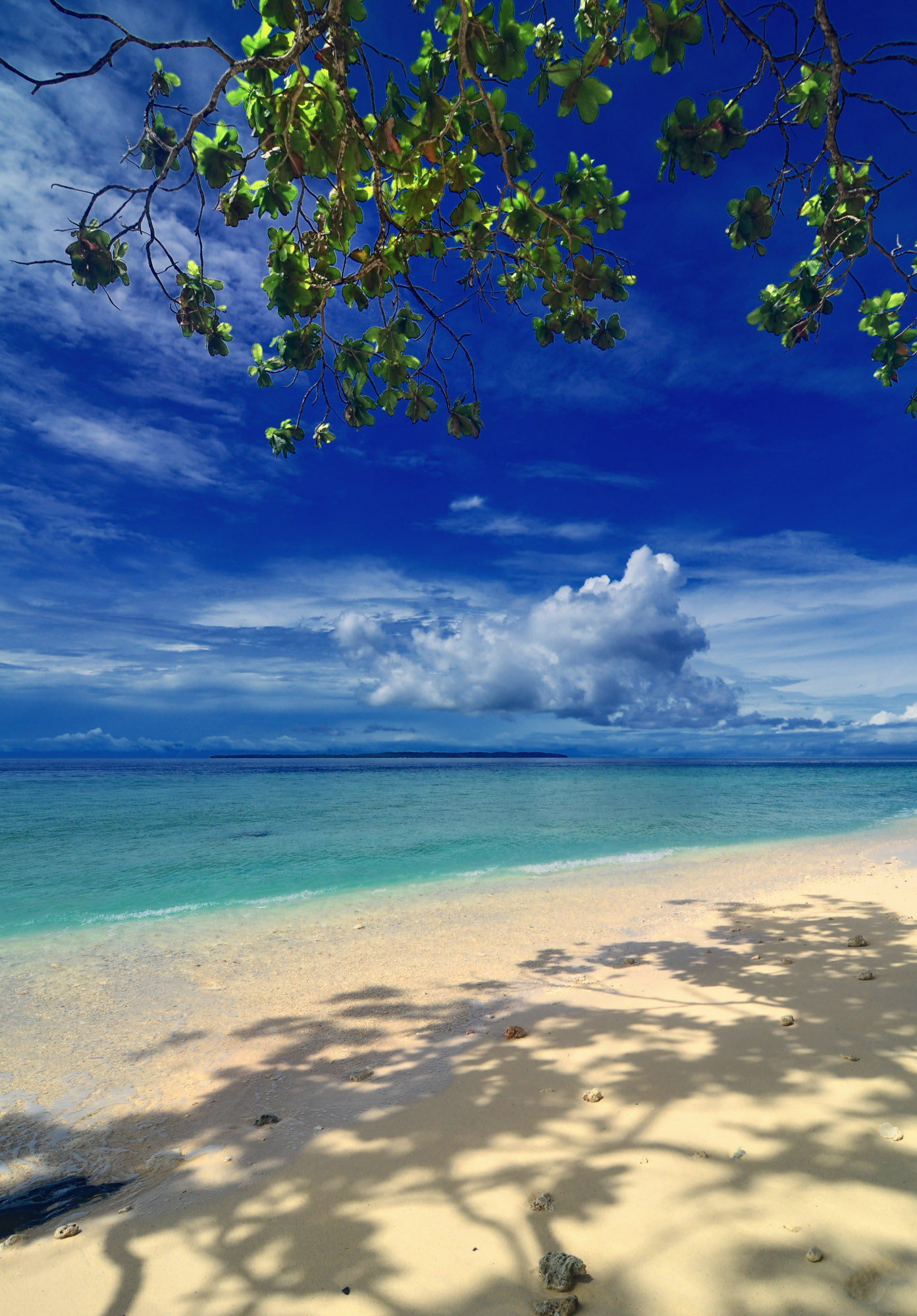 Pantai Bosnik - Biak- Papua | Backpacker Indonesia Pantai Bosnik - Biak- Papua | Backpacker Indonesia